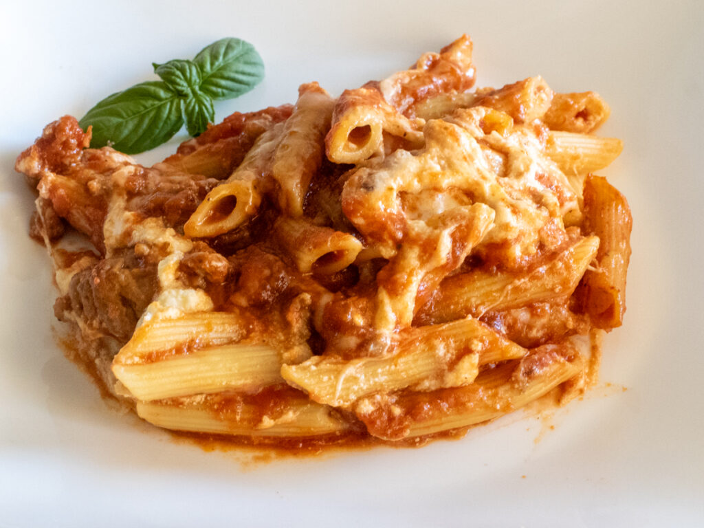 Oven-baked Mostaccioli con Ricotta Recipe